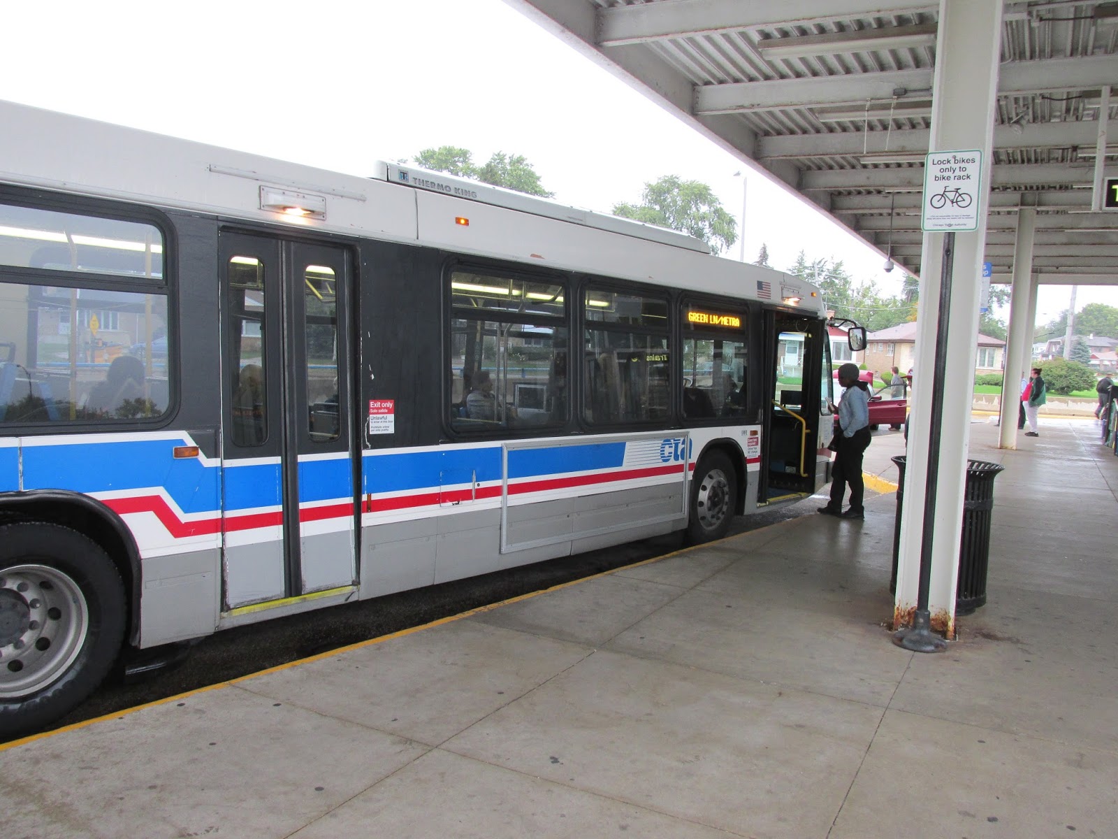 Eddie's Rail Fan Page: The Chicago Transit Authority's blue line rapid ...