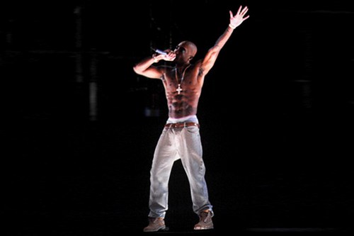 Holograma de Tupac en Coachella - ALQUIMIA SONORA