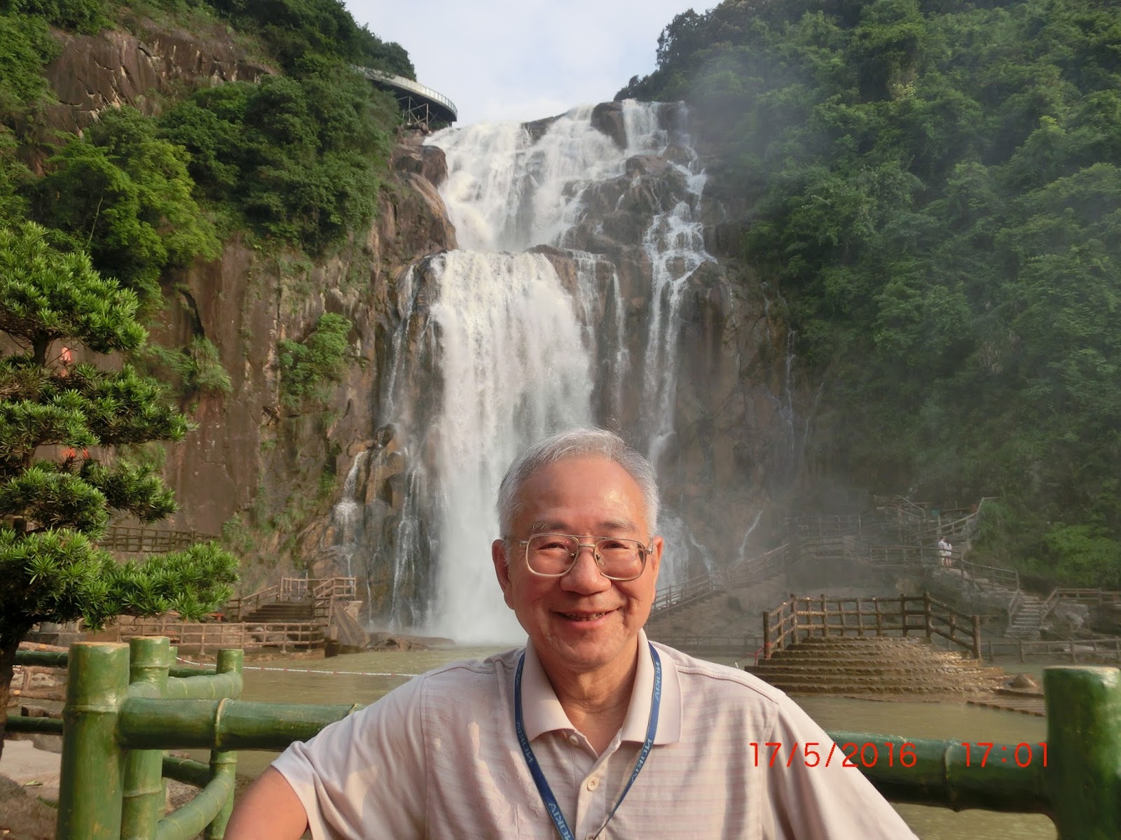 飛舞威龍: 廣東黃果樹瀑布──豐順龍歸寨瀑布、普寧德安里、水師提督府，全新龍歸寨瀑布大酒店，入住瀑布景觀豪華房，純玩兩天團 (Day1 龍歸寨瀑布)