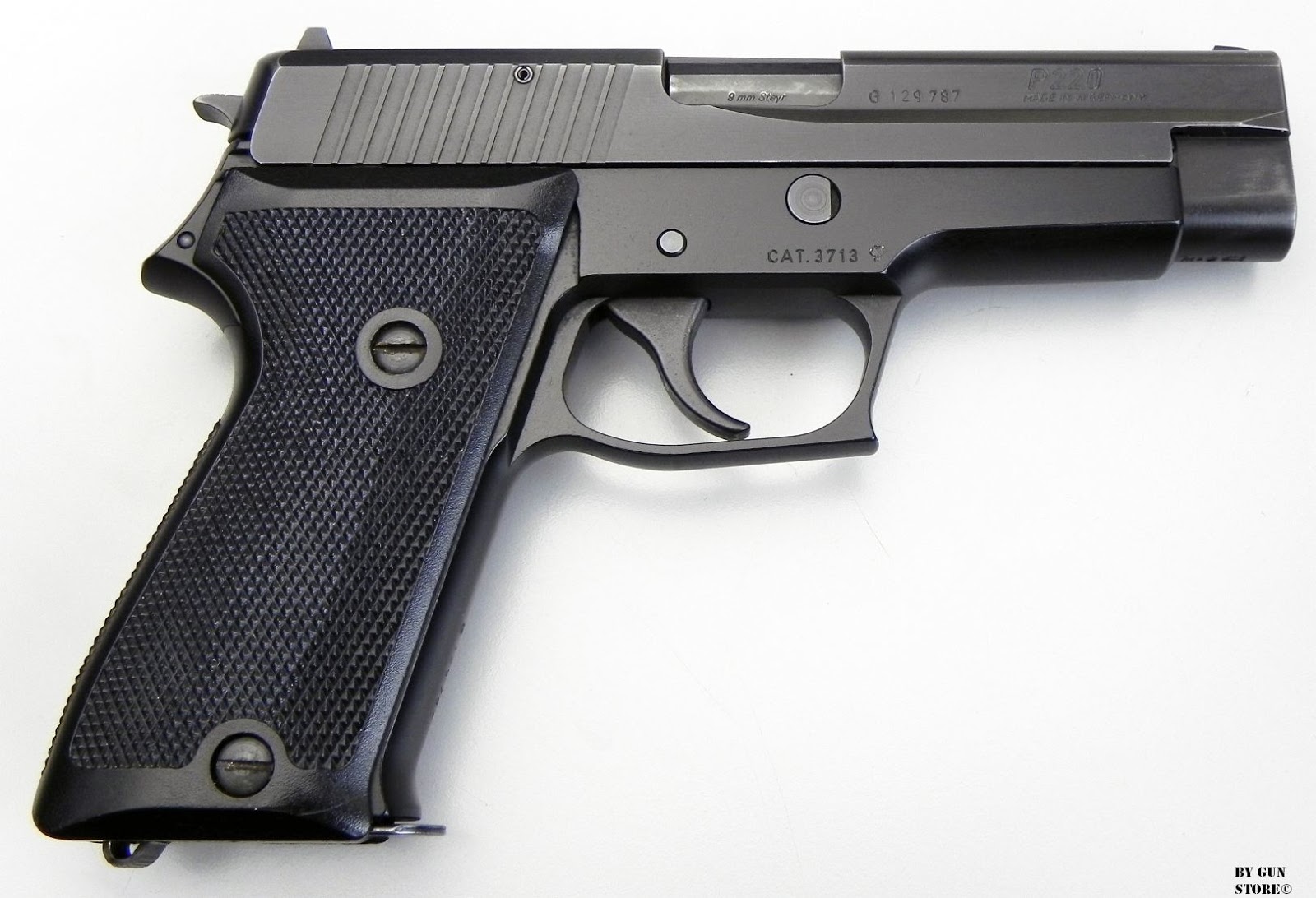 Armi usate web portal: Pistola Sig. Sauer mod. P220 cal. 9x23mm Steyr