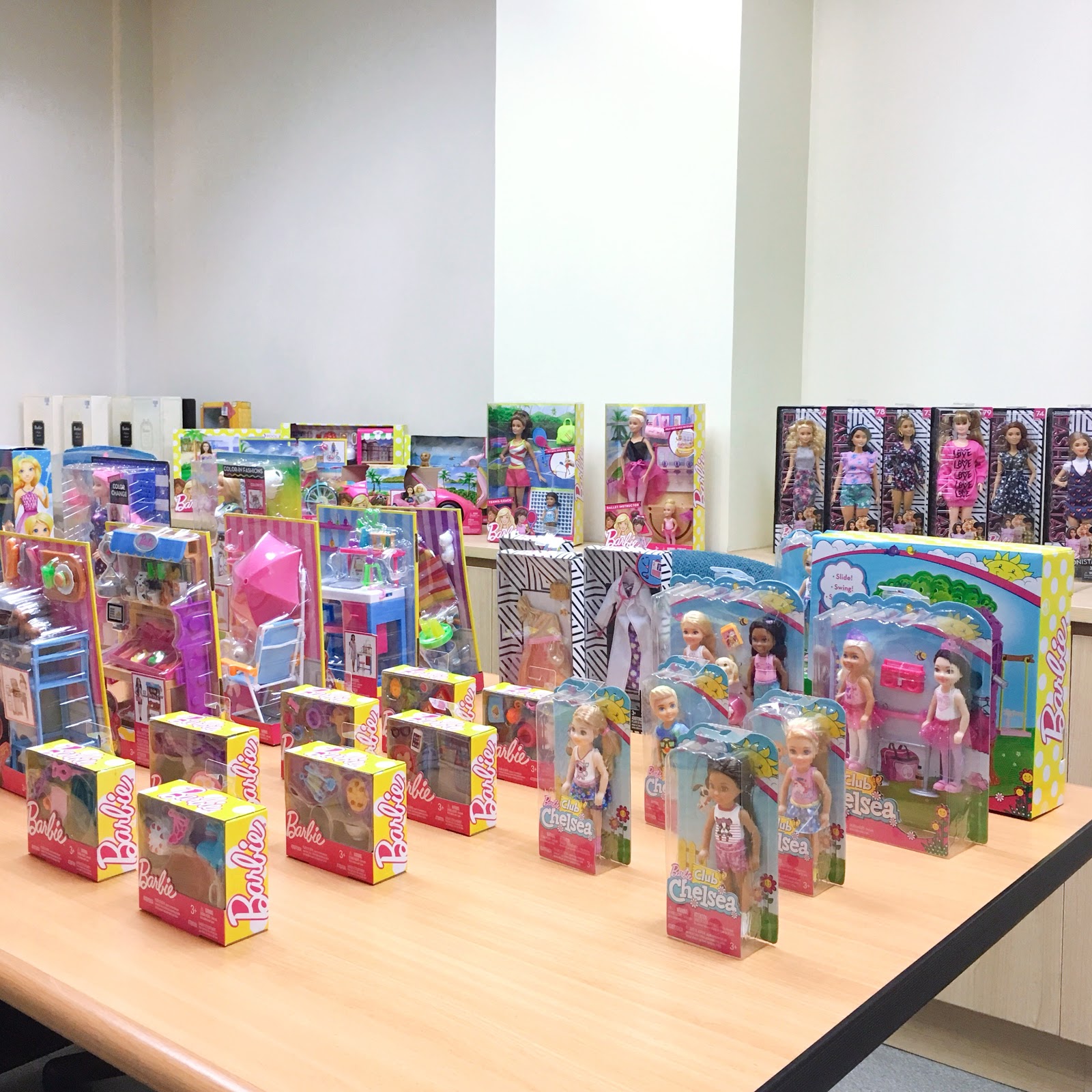 Life in plastic, it's fantastic! A day with Barbies. | i am krissy