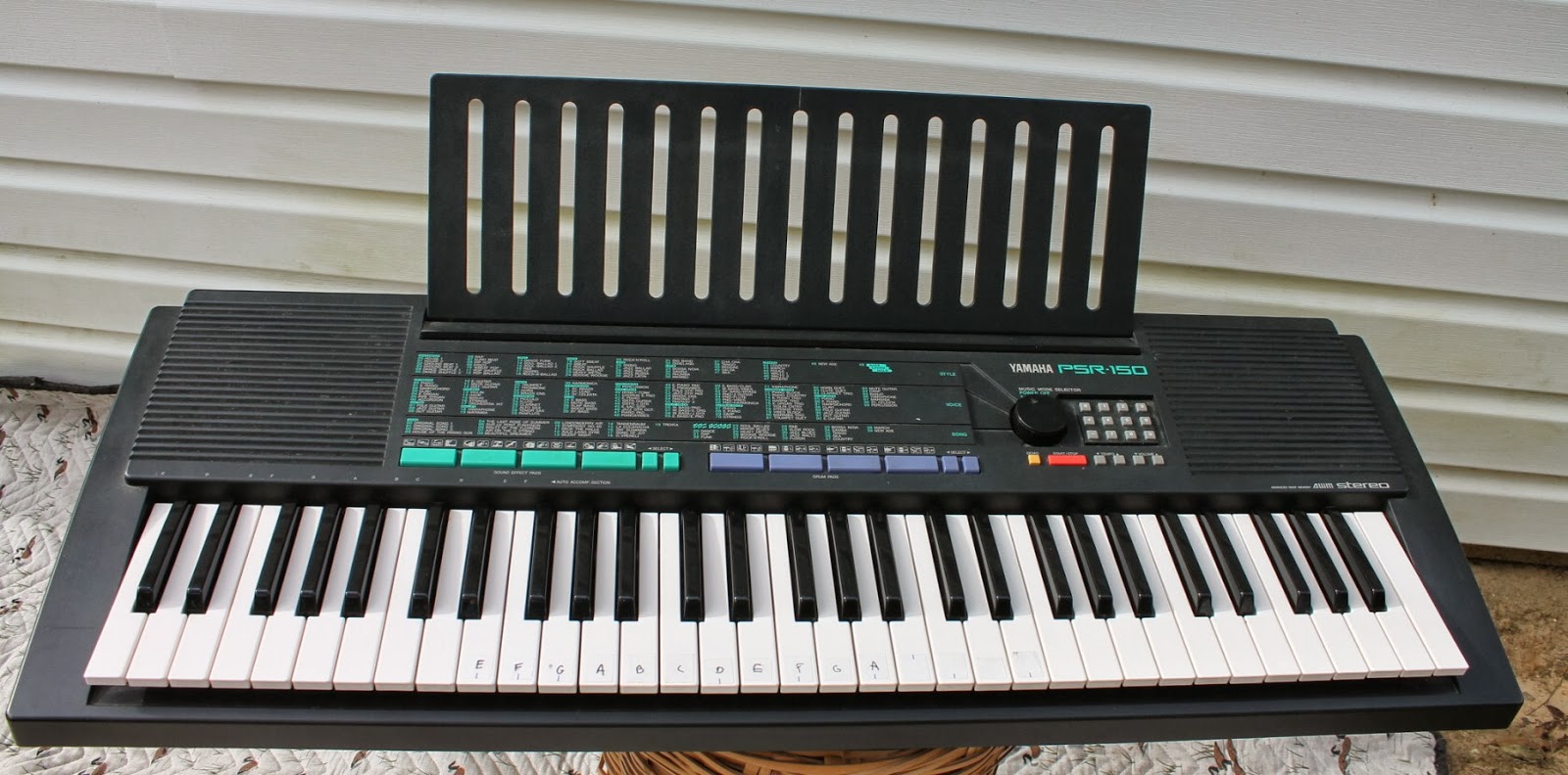 IC Church Auction 2013: Yamaha PSR 150 Electronic Keyboard