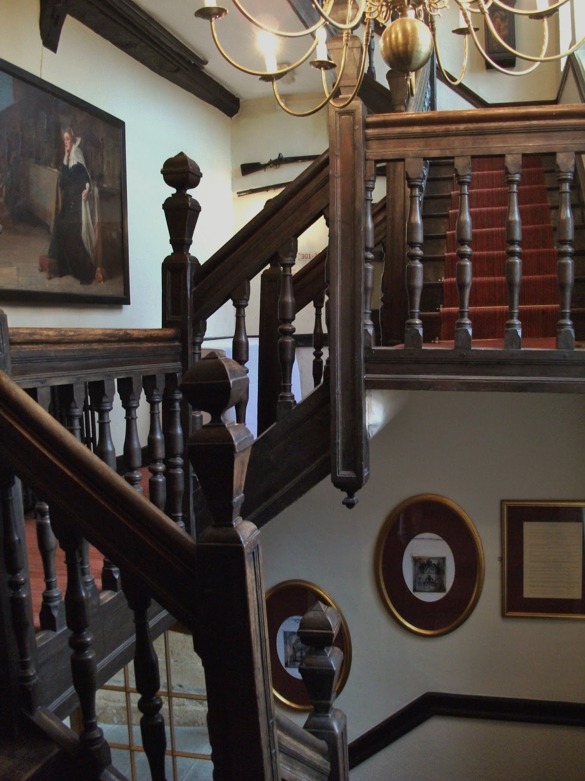 Ghost Blooms: THE HAUNTED STAIRCASE AT OUNDLE