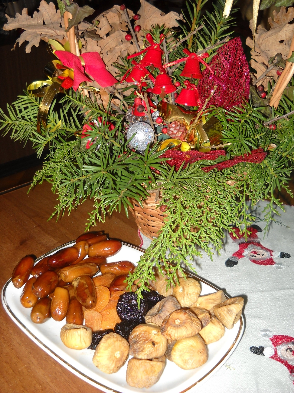 HRISTOS SE RODI-SREĆAN BOŽIĆ!