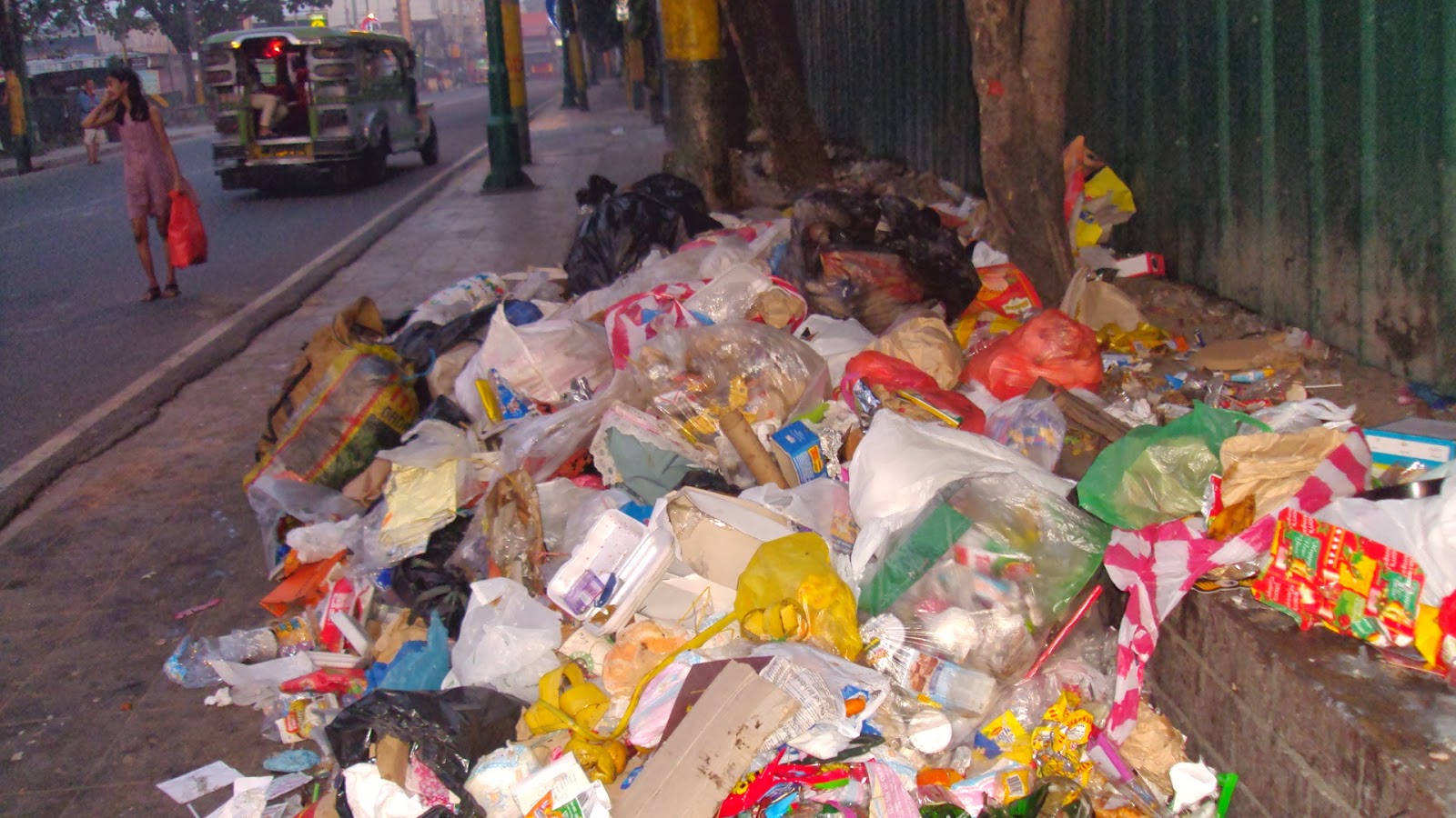 Green Group Laments Over Post-Revelry Garbage in Metro Manila’s Streets ...