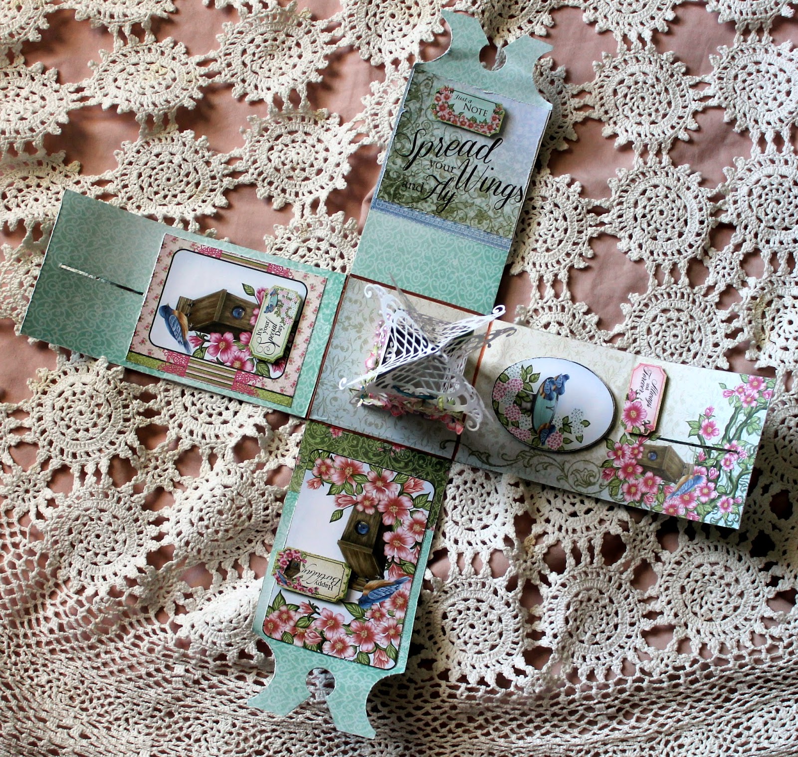Archi's CraftCave!: Adorable Memory Box