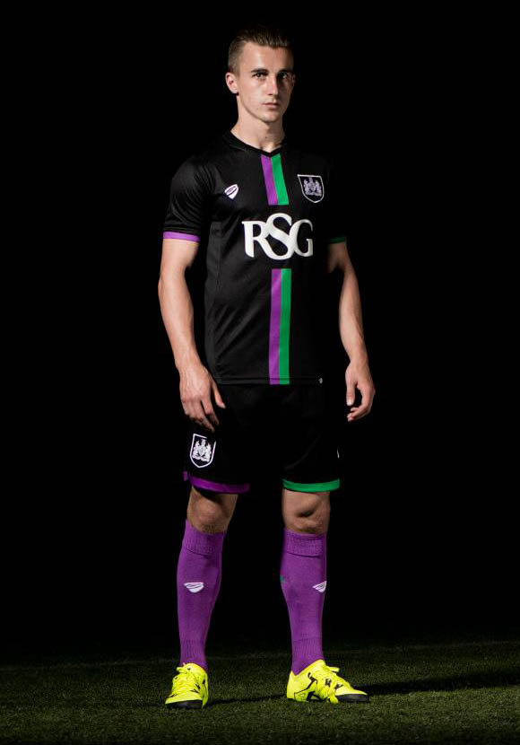 Bristol City 15-16 Kits Released - Footy Headlines