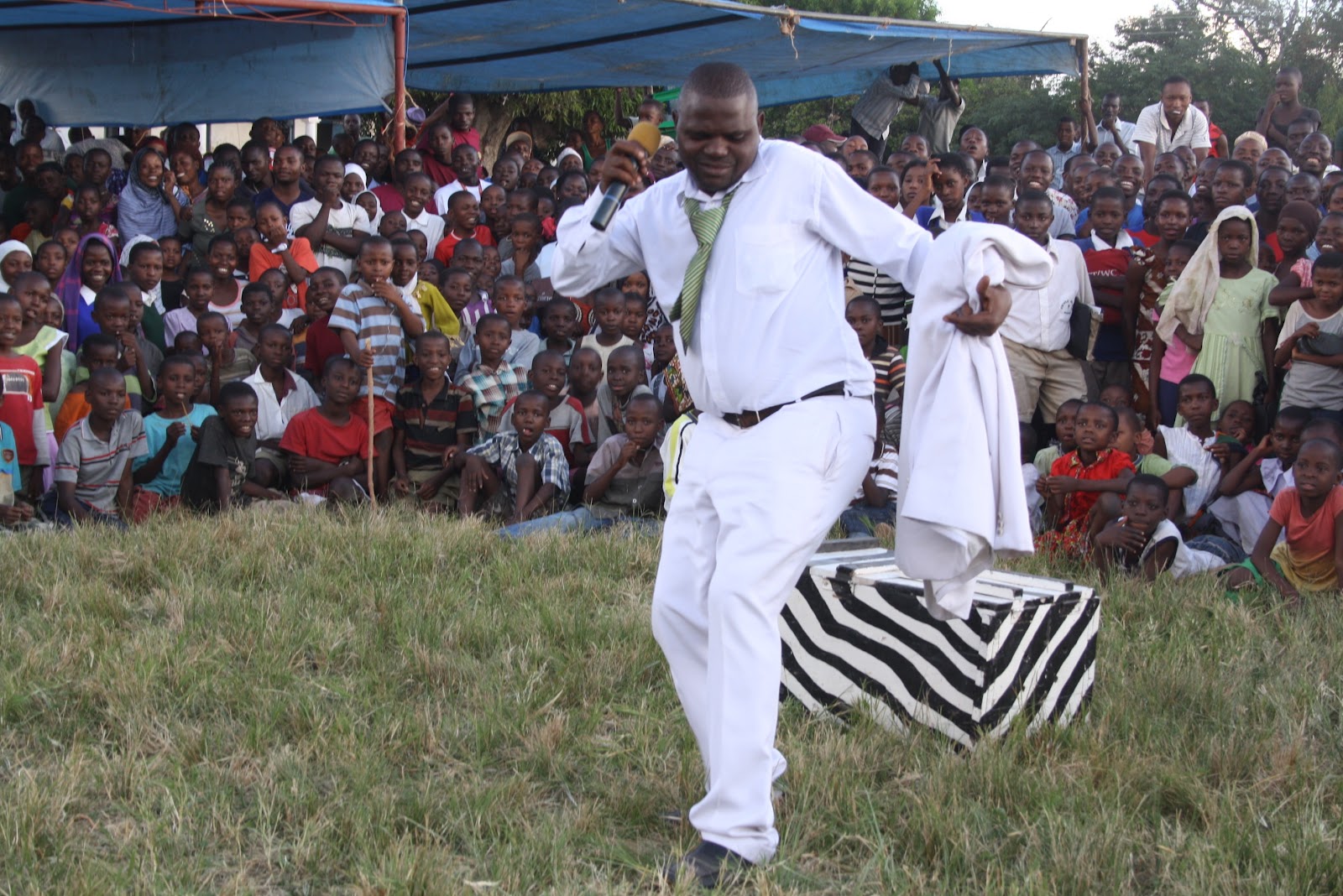 KAPIPI Jhabari.COM: UZINDUZI WA TAMASHA LA MTEMI MILAMBO MKOANI TABORA