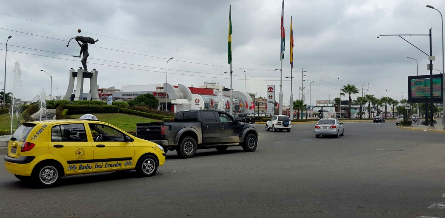 NOTIPIÑASTV: ECU 911 opera cámara de videovigilancia en el “Bananero ...