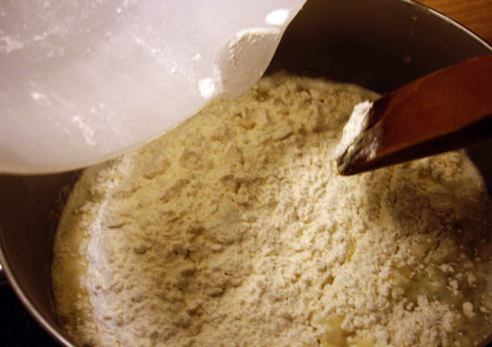 libyan food: Arabic Boiled Flour Pudding: Asida العصيدة