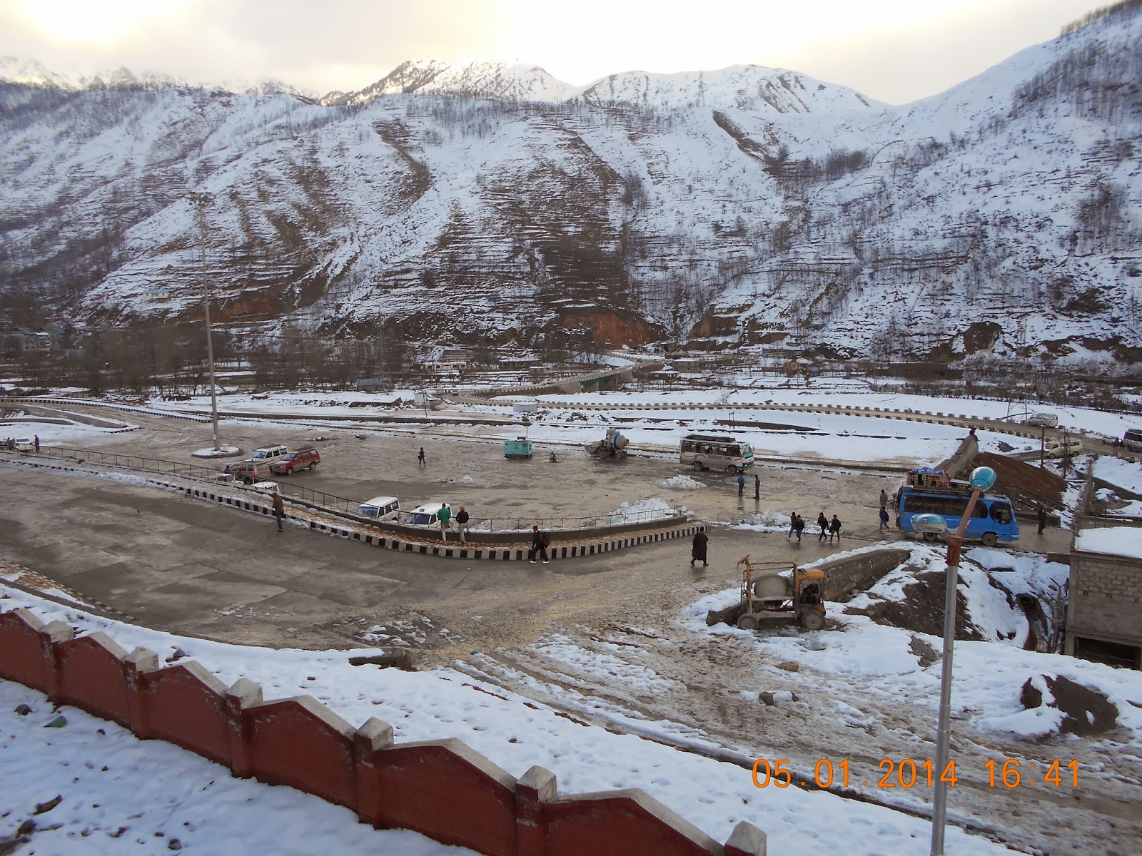 Beauty Of Kashmir "PARADISE ON EARTH": Latest Pics from Banihal Railway ...