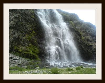 Spreebird: Manthoka Waterfalls (Skardu)