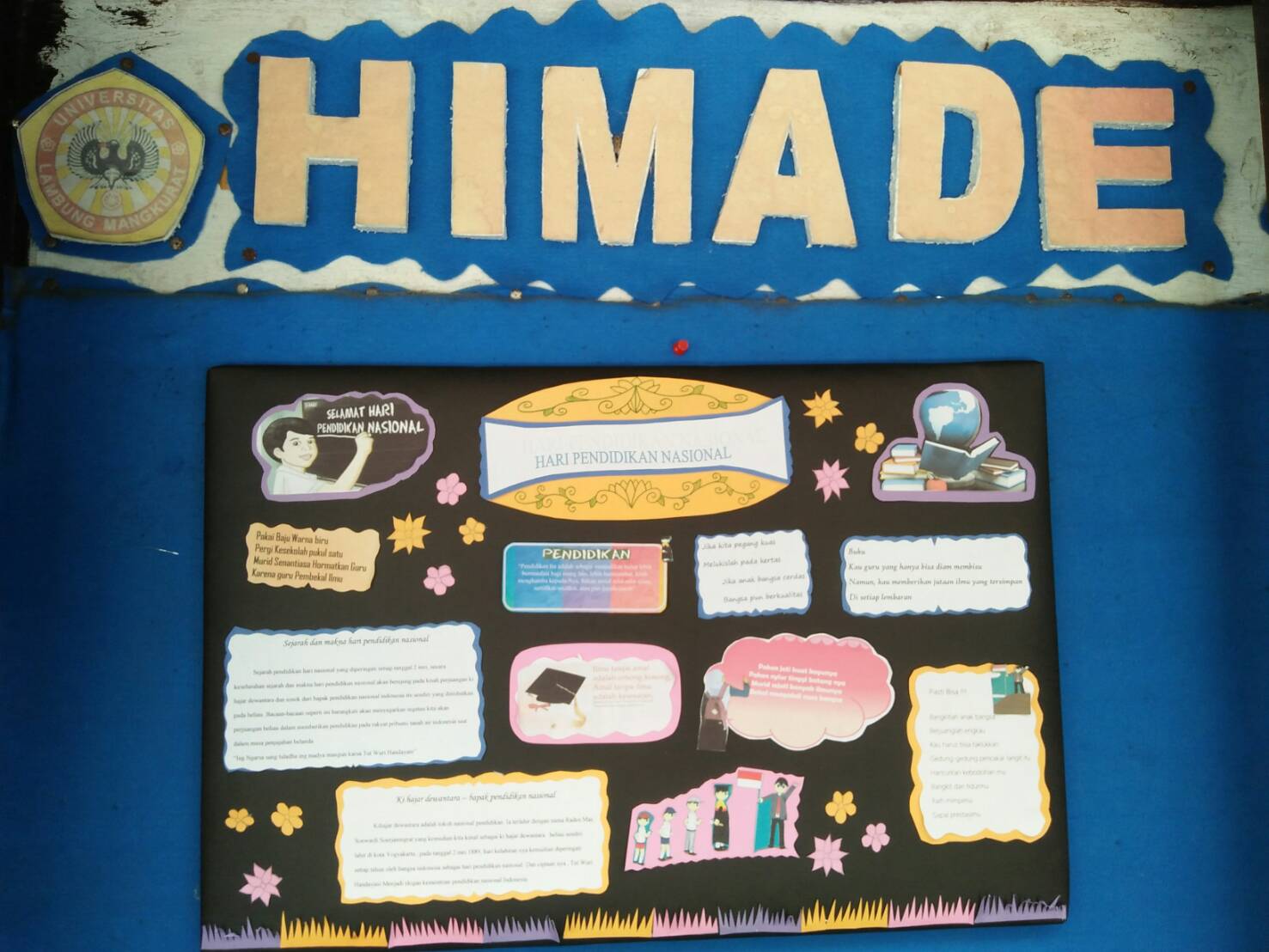 DOKUMENTASI KEGIATAN PEMBUATAN MADING