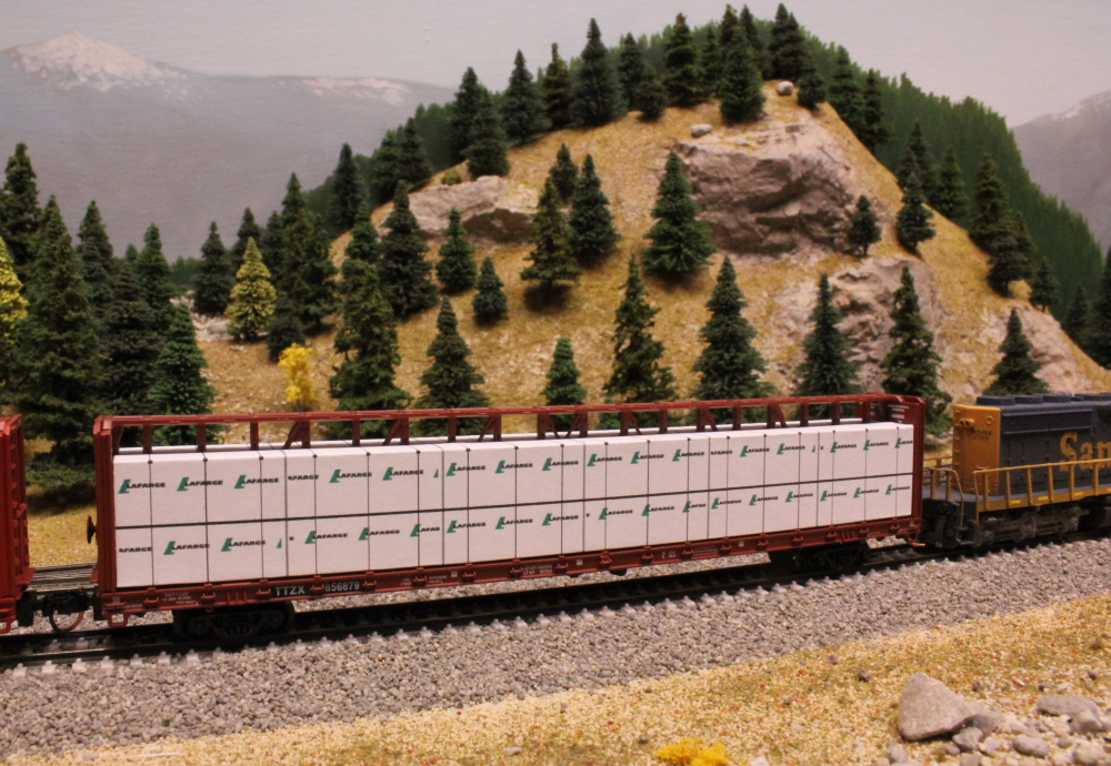 N Scale Addiction: Lumber & Gypsum Loads