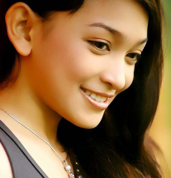 Tampil Cantik Alami Tanpa Make Up ~ Rosemild