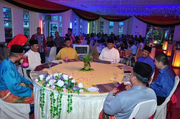 Portal Bujang Berani 10 RRD: MAJLIS BERBUKA PUASA BERSAMA PENGERUSI KOR ...