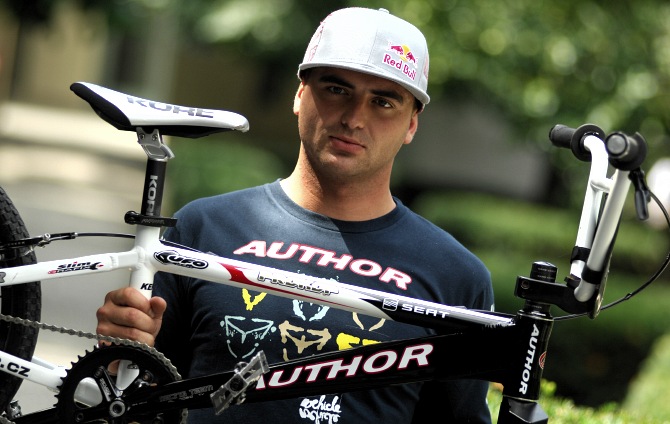 Team-Robot: Jared Graves lost 30 pounds to race downhill