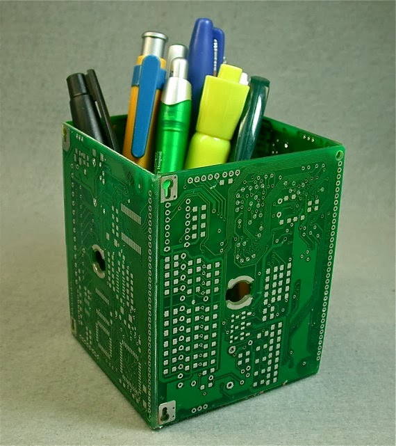 ECOMANIA BLOG: Ideas Para Reciclar Material Informático, Parte 1