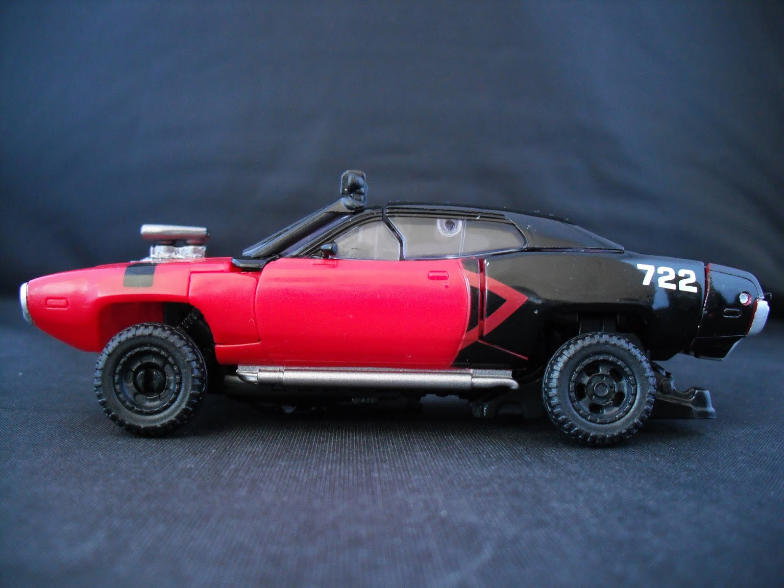 The HEXdidn't... TransFormers Collection Blog: Studio Series #40 ...