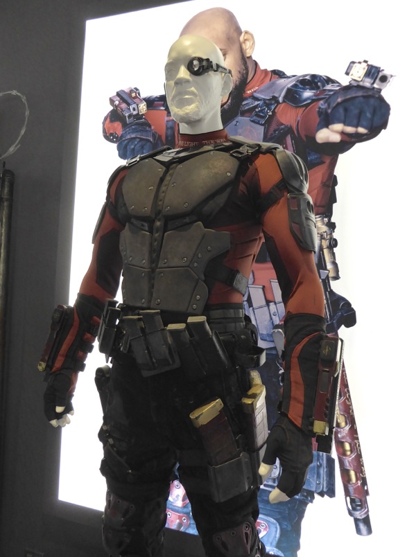 Hollywood Movie Costumes and Props: Will Smith's Deadshot movie costume ...