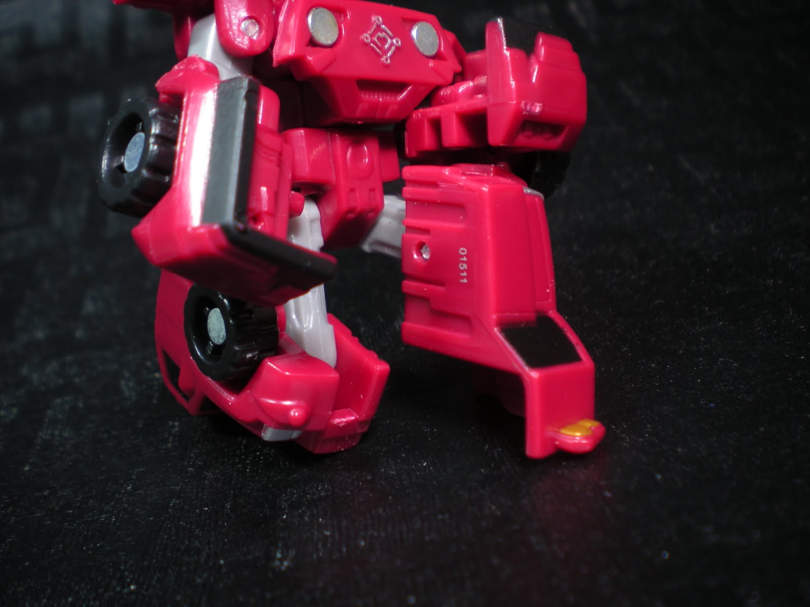 Review: [Hasbro] Transformers Drivetrain | Night's Corner