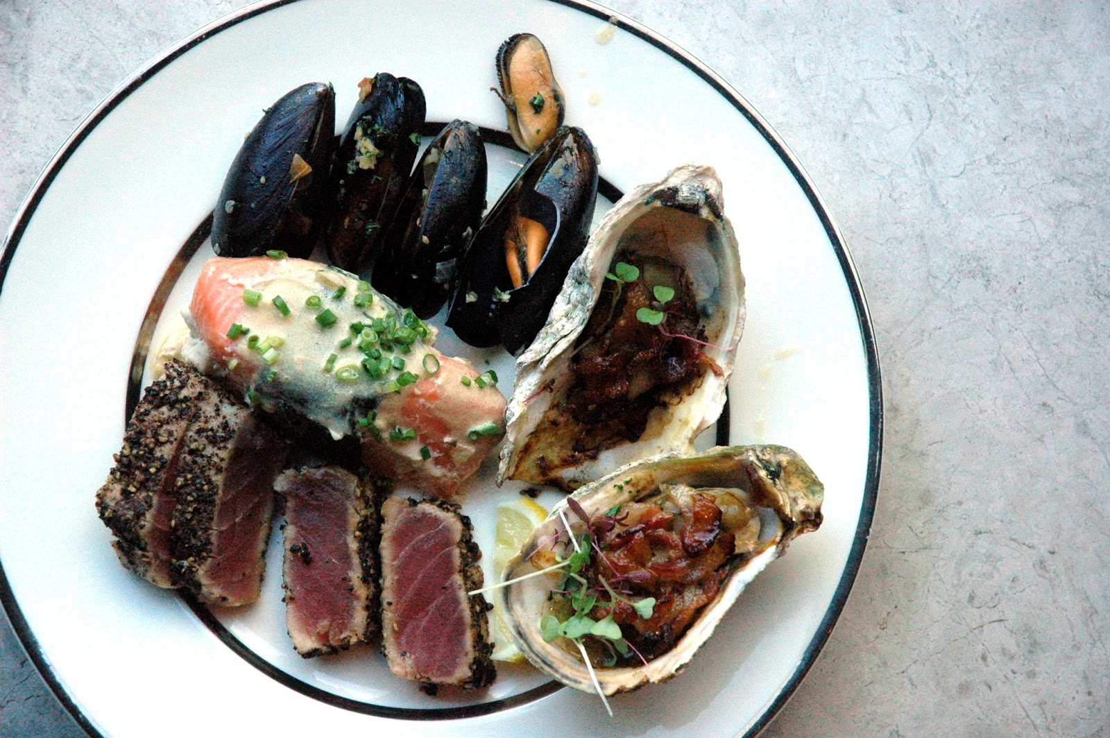 DUDE FOR FOOD: The Master Oyster Shucker Reigns at the Glasshouse