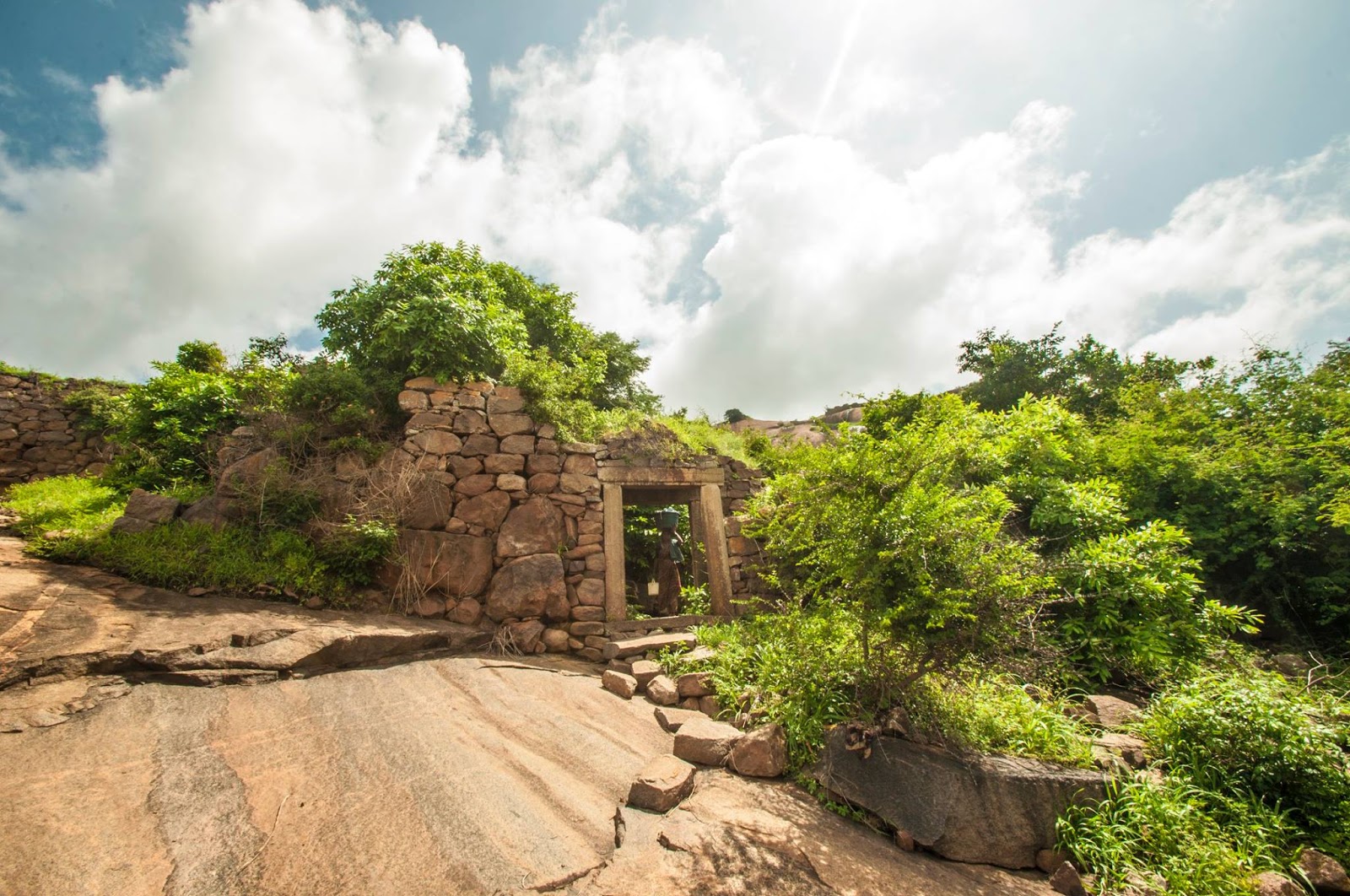 A sunny day drive to HutriDurga