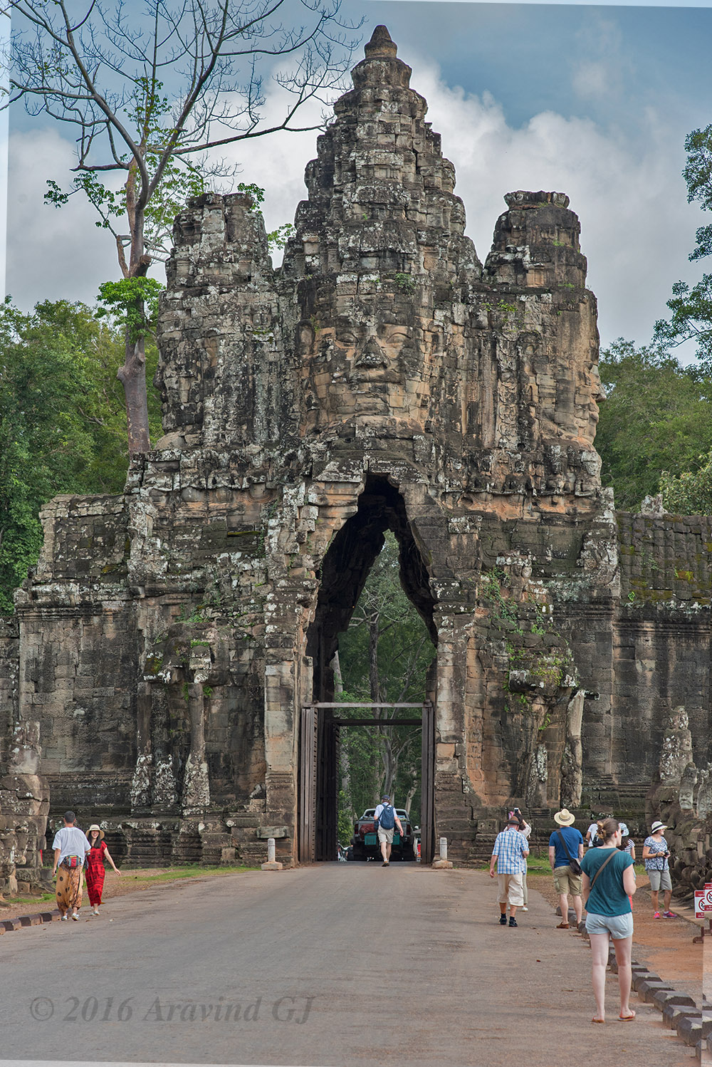Treks and travels: Bayon temple at Angkor Thom