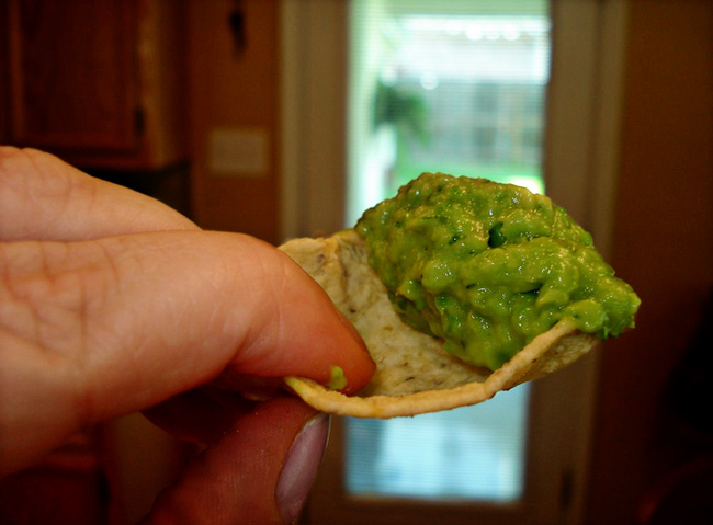 Mock Guac {#recipe, #guacamole} | i should be mopping the floor