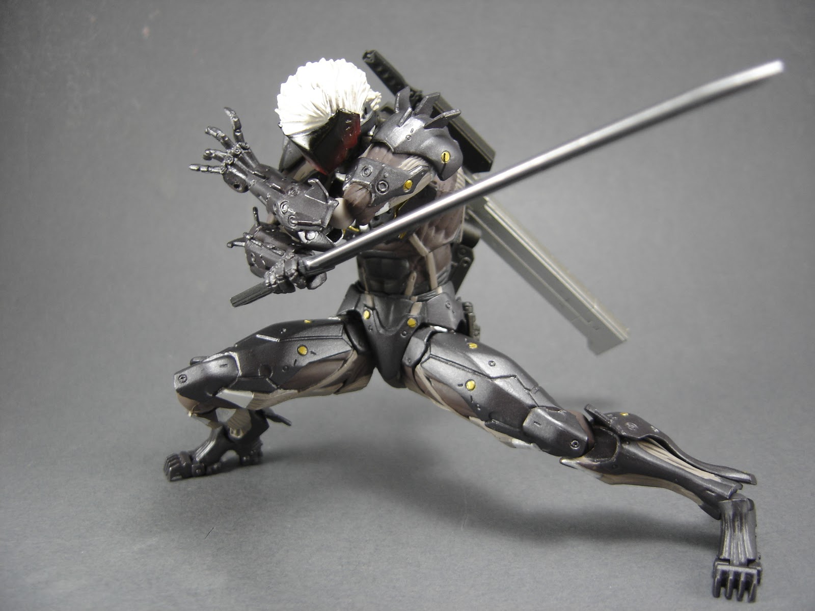 Lightning Ace's gundams: Revoltech Raiden from metal gear rising ...