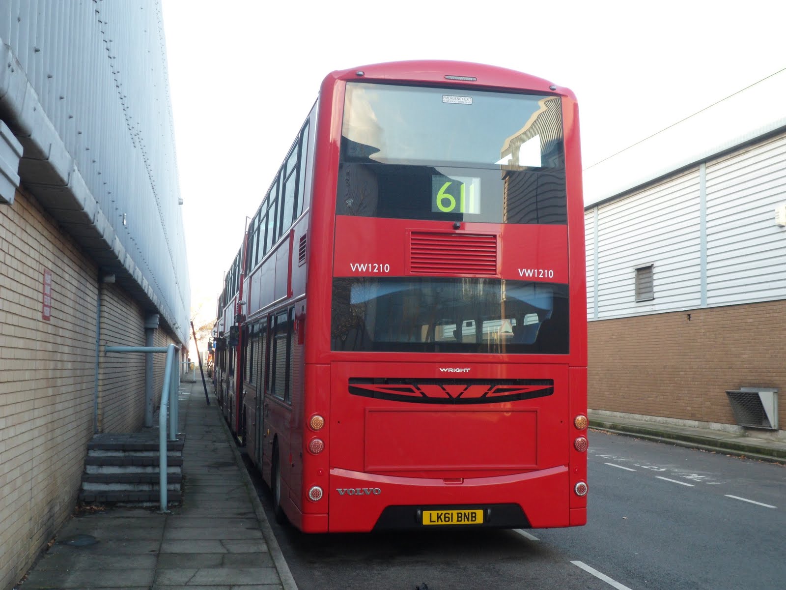 The Circle of London : Metroline CELF Centre Part 29...New VWs for Route 79