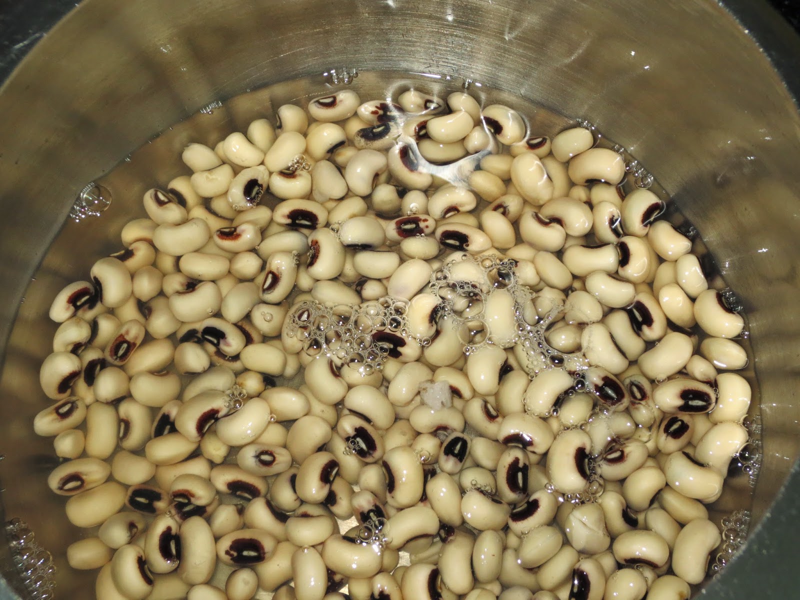 Alasande Kalu gojju / Cowpea curry ~ Enjoy cooking