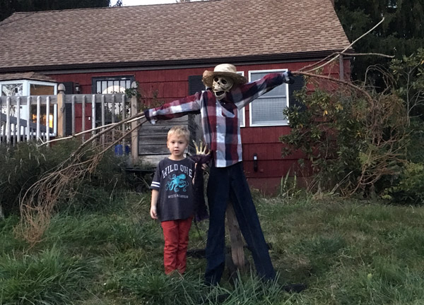 Dilophosaurus Bard: Real Life Scarecrows