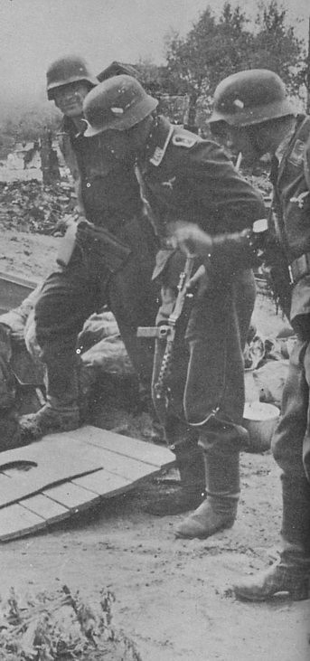 World War II Pictures In Details: Luftwaffe Troops at Stalingrad