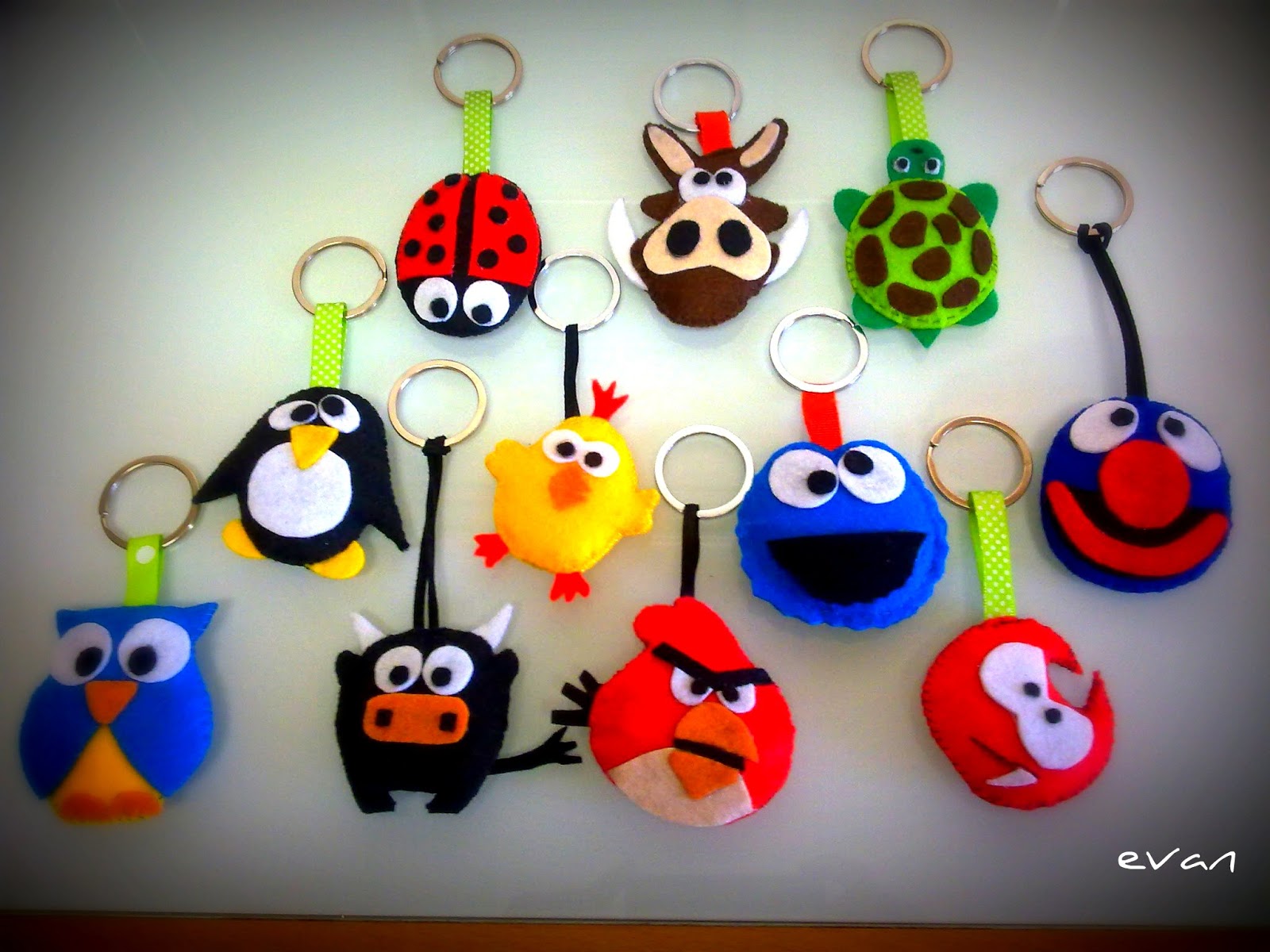 el taller de evan: LLAVEROS DE FIELTRO