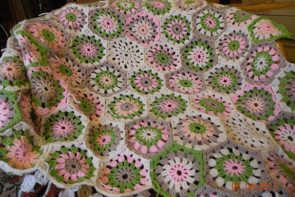 hand made: Patura crosetata cu hexagoane granny