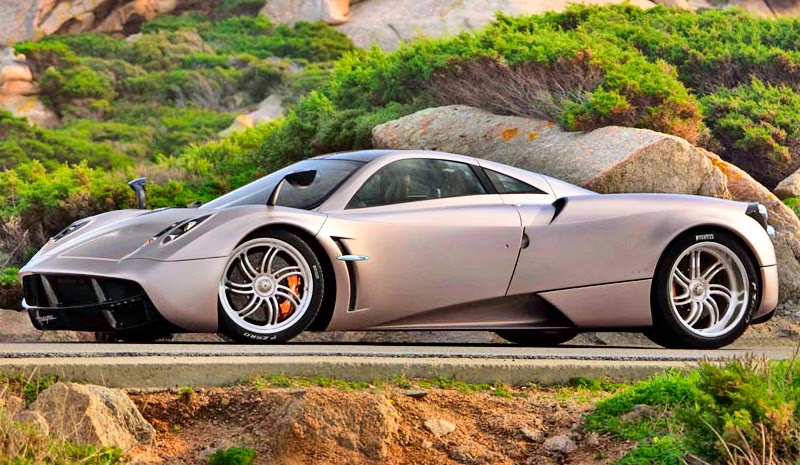 Koleksi Foto dan Gambar Mobil Sport Pagani Huayra