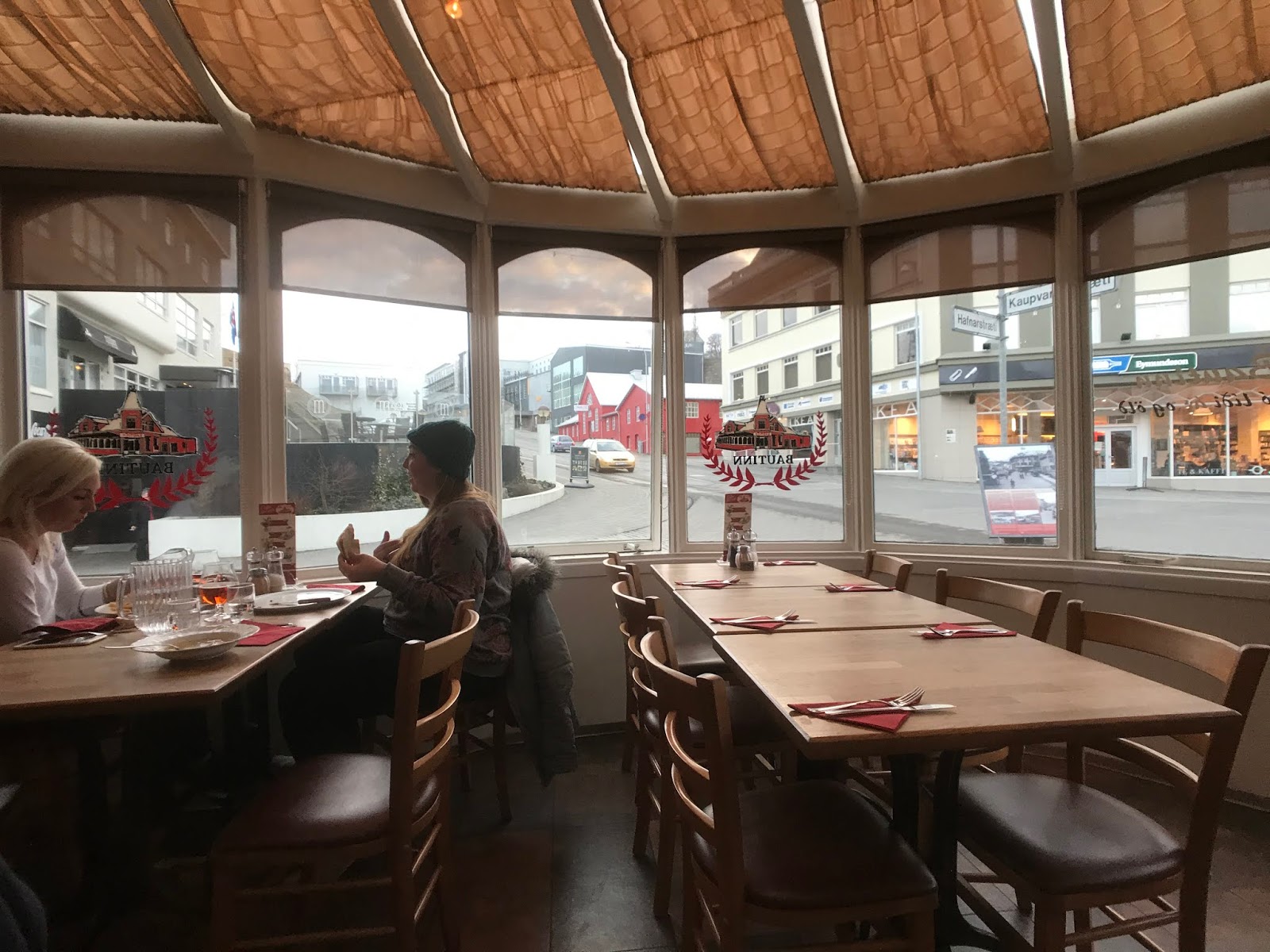 Caroline Loves Travel 貪玩辣車車: Iceland 冰島自駕遊：飲食篇 - Akureyri Bautinn ...