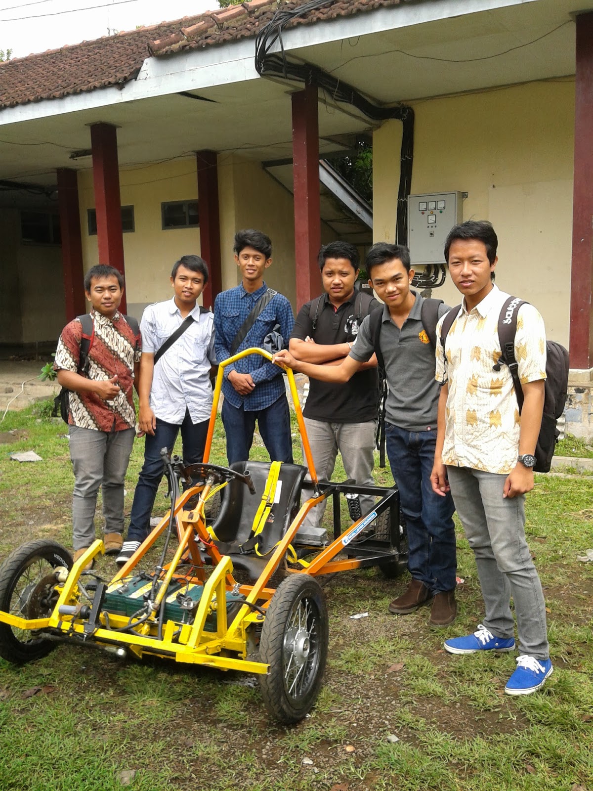 FOTO KEGIATAN MAHASISWA TEKNIK UNEJ