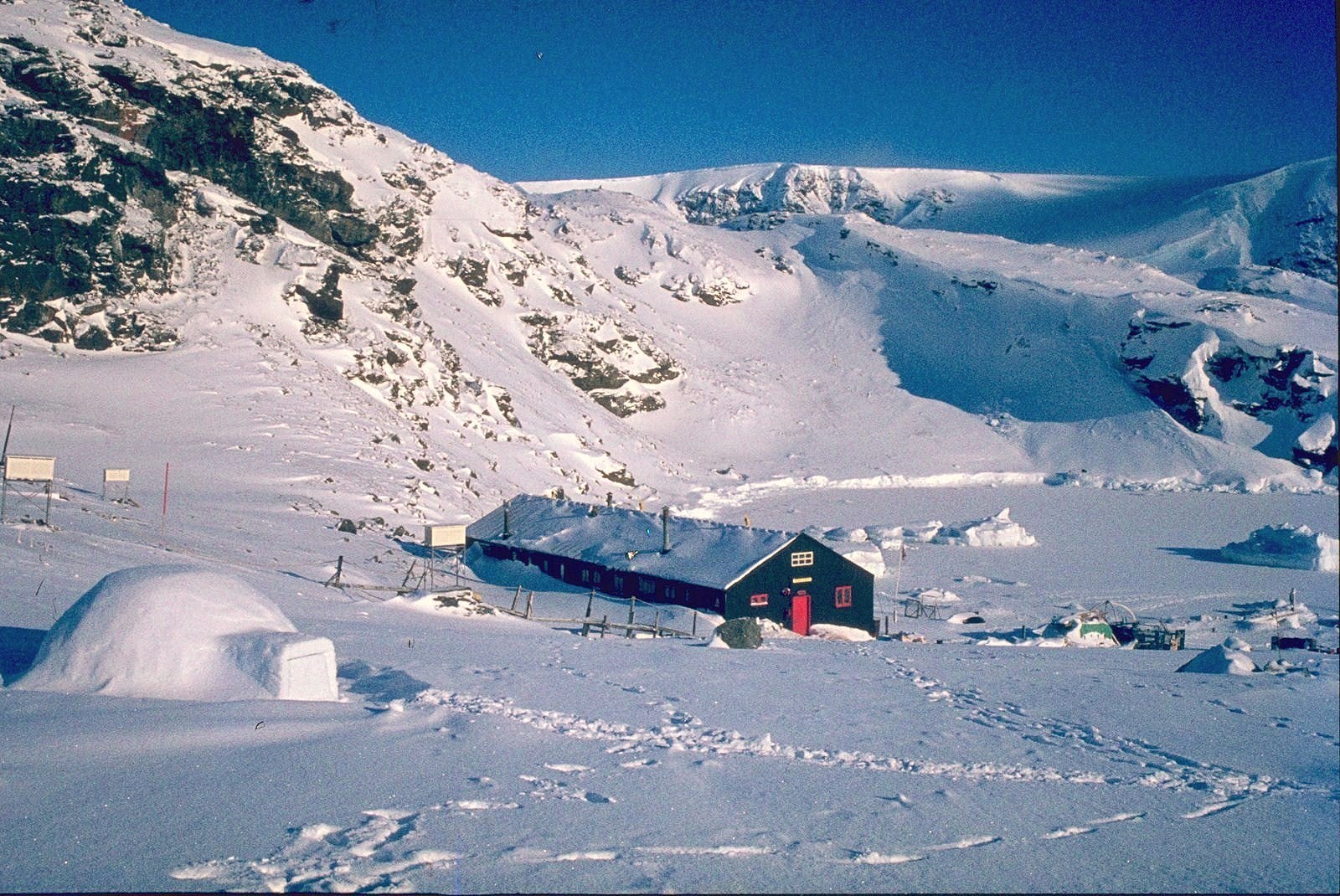 Ultima Thule: Signy , in the South Orkneys - a british base in Antarctica