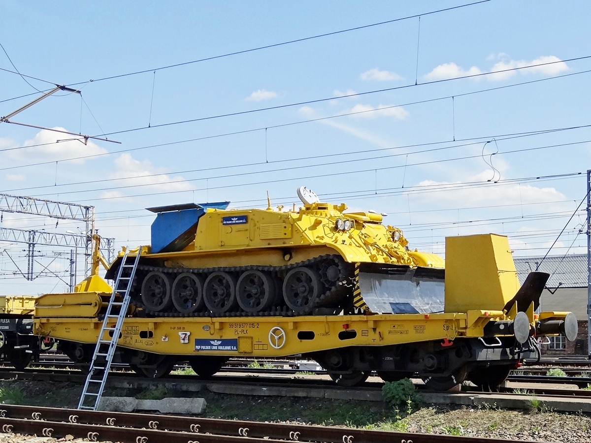 WZT-2 z Warszawy Wschodniej | Torowy