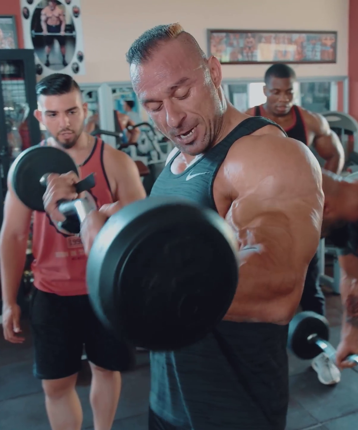 Muscle Lover: Turkish-Cypriot bodybuilder Murat Senyigit