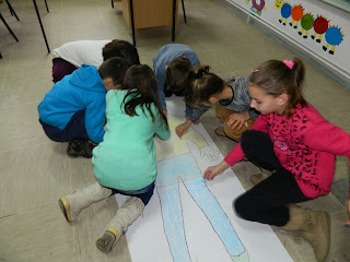 Teacher Emi - Learning can be fun!: Creating a poster - revising body parts