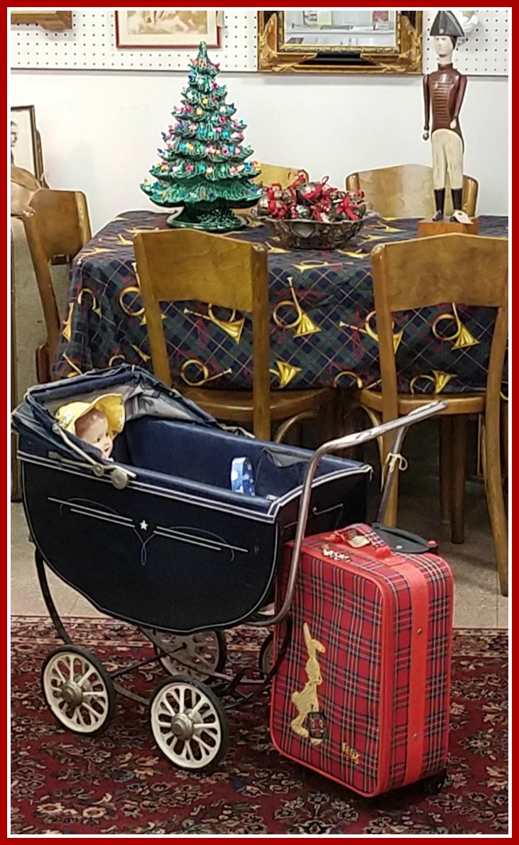 Panoply: Holiday Booth Displays 2018