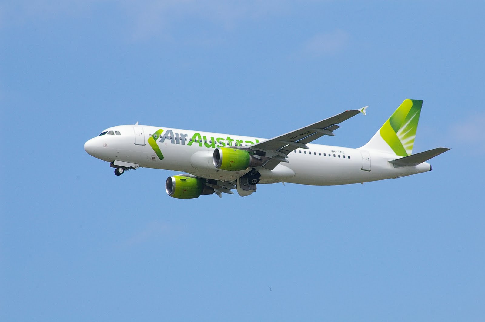 South East QLD Aviation News.: Air Australia VH-YQC first flight ex BNE ...