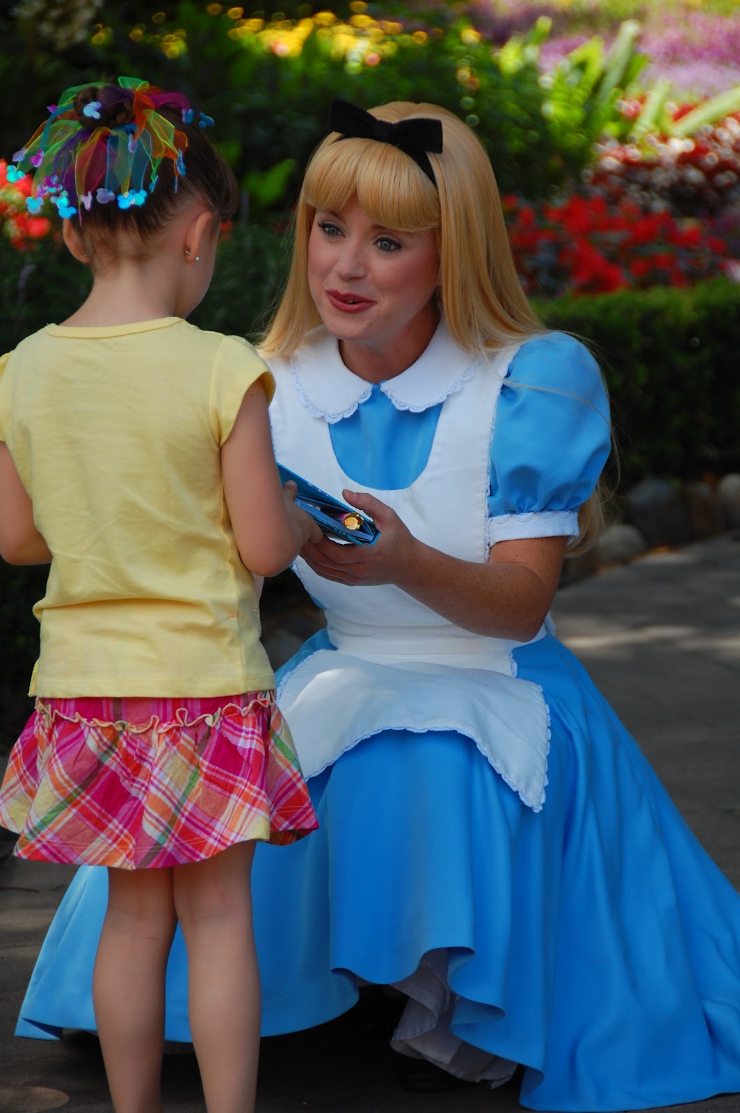 Disney Sisters: Alice in Wonderland Meet and Greet