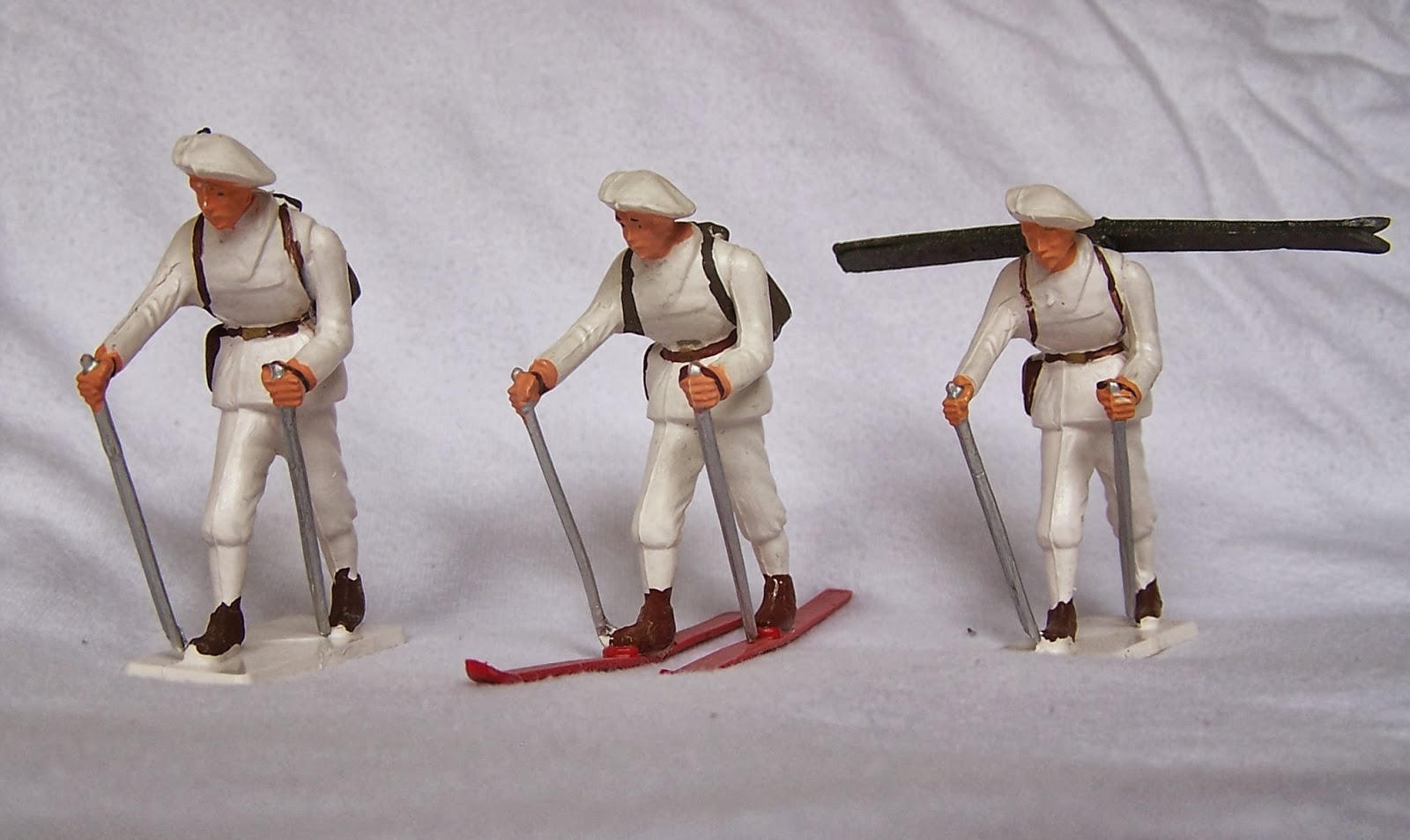WWII Plastic Toy Soldiers: Introducing the French Alpine Troops