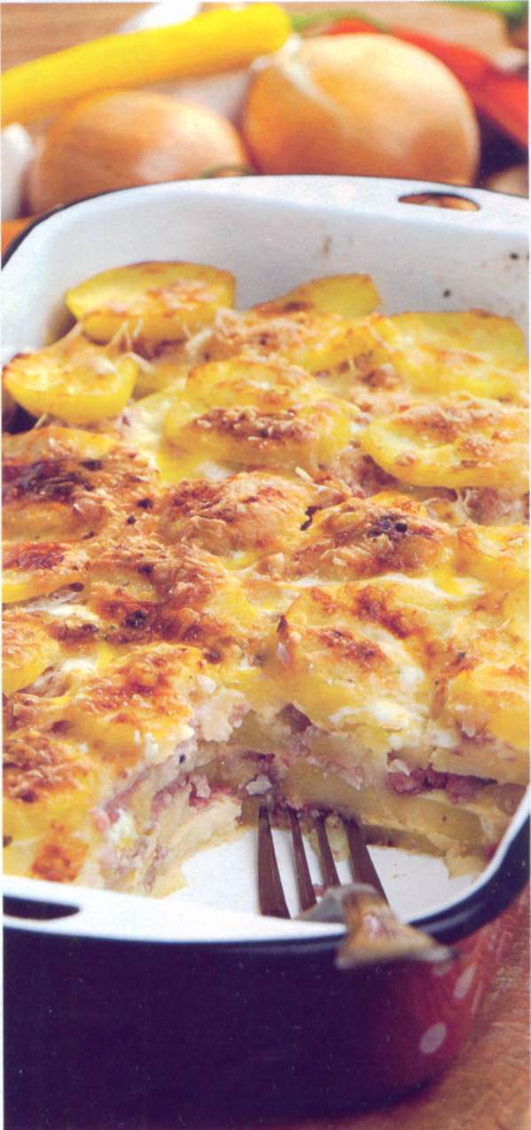 Musaca de cartofi cu carne | bloguniversal