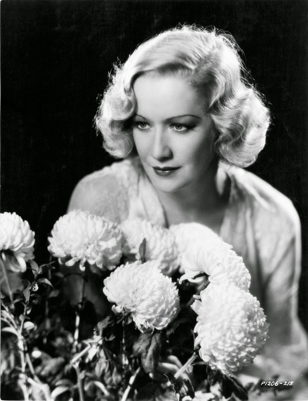 It's The Pictures That Got Small ...: THE THURSDAY GLAMOUR 15!