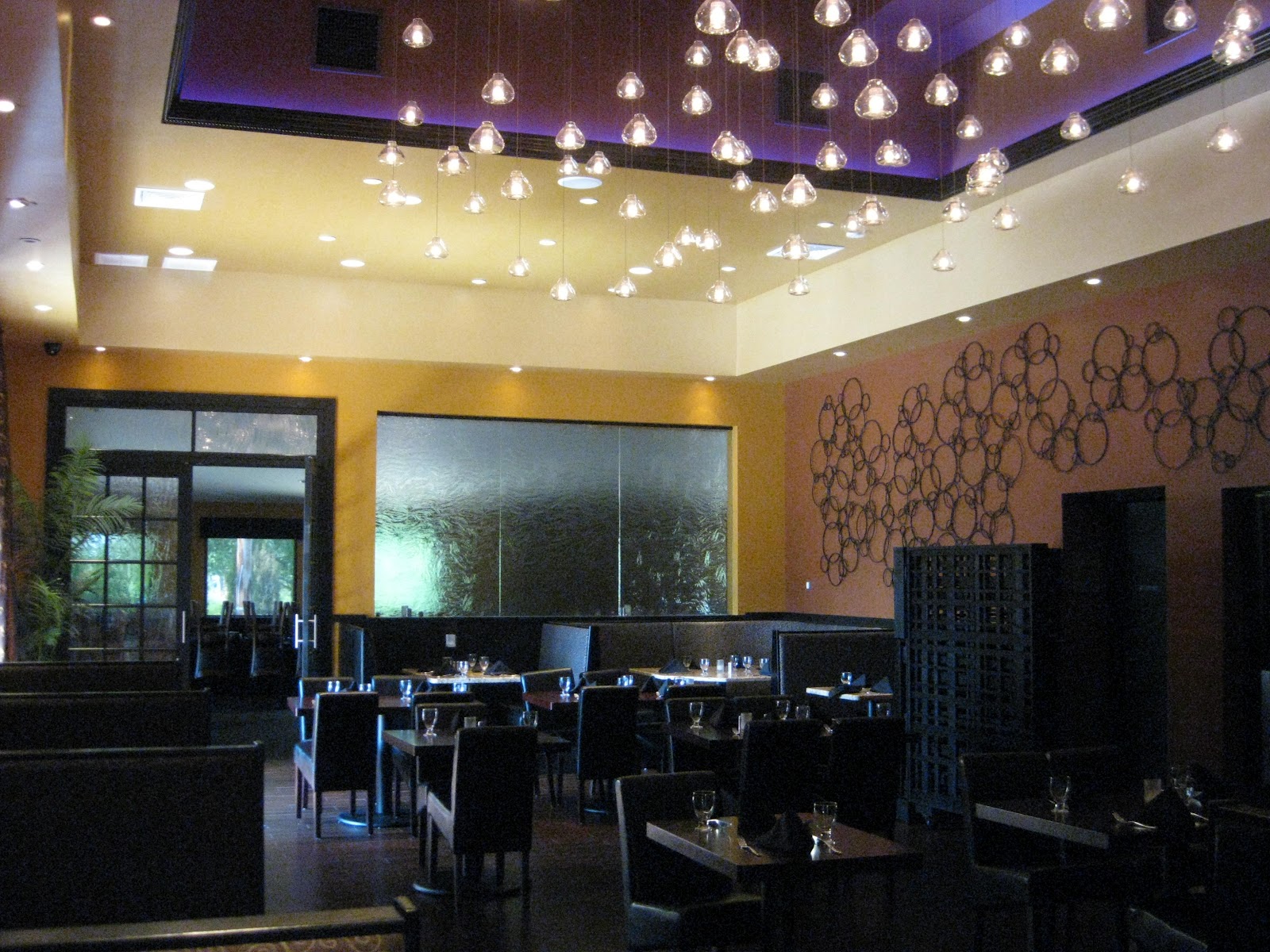 LEDstripbox: LED Strip Lights Luchento's Ristorante